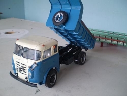 Miniatura do FNM D11.000 com cabine Brasinca